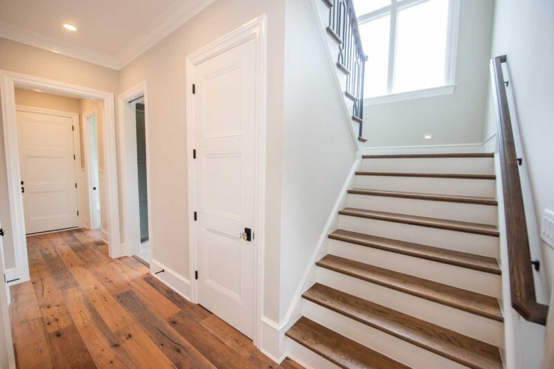 The Lions Den - Loyd Builders